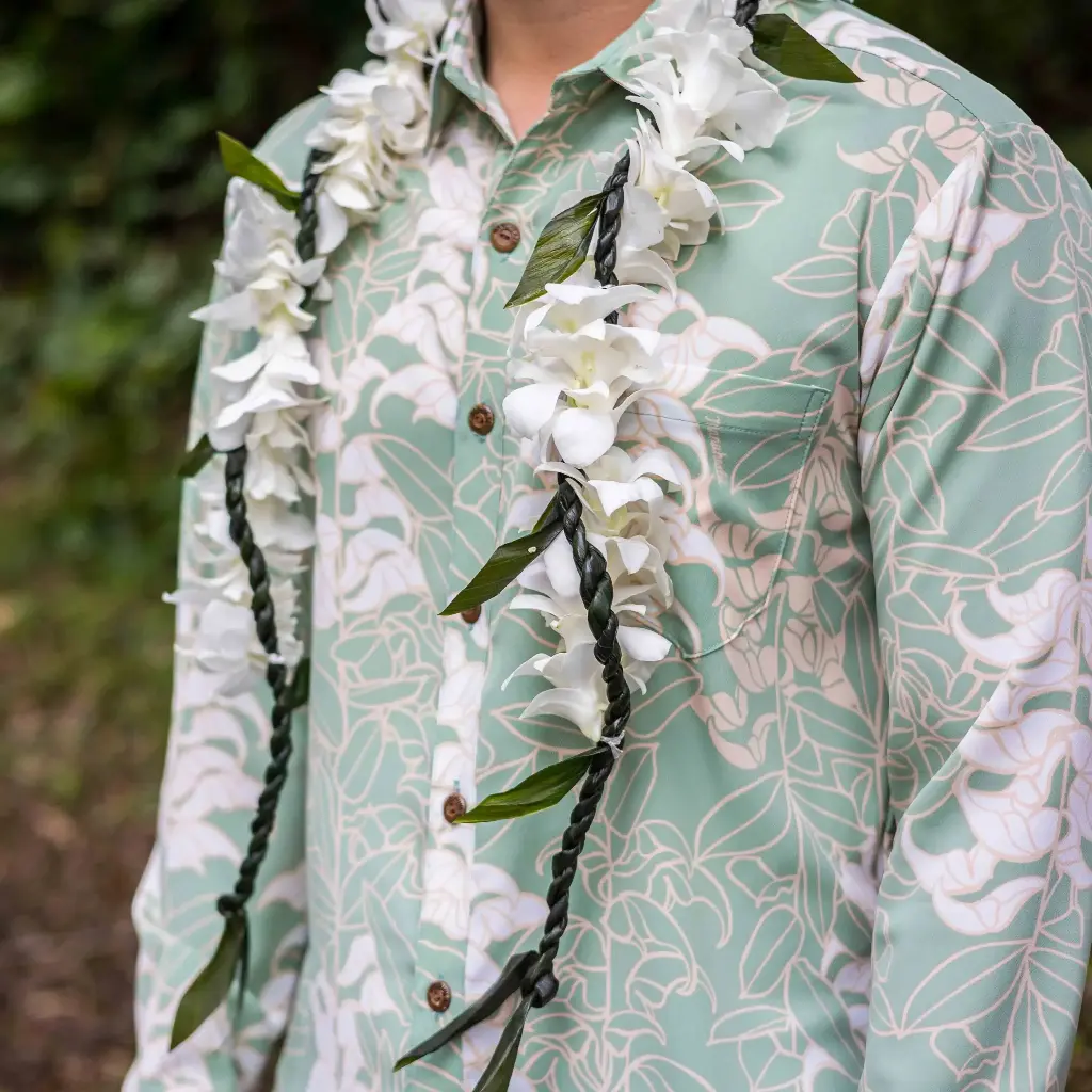 Single Ti Leaf White Orchid Twist Lei - Classic & Elegant